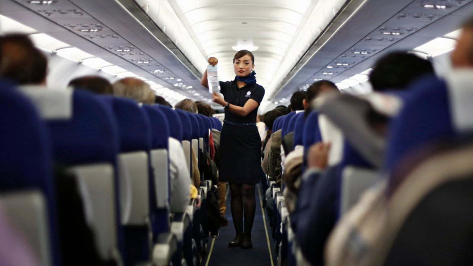 Azafata salva la vida de una adolescente 👩‍ 👱‍♀ - Chismes Today