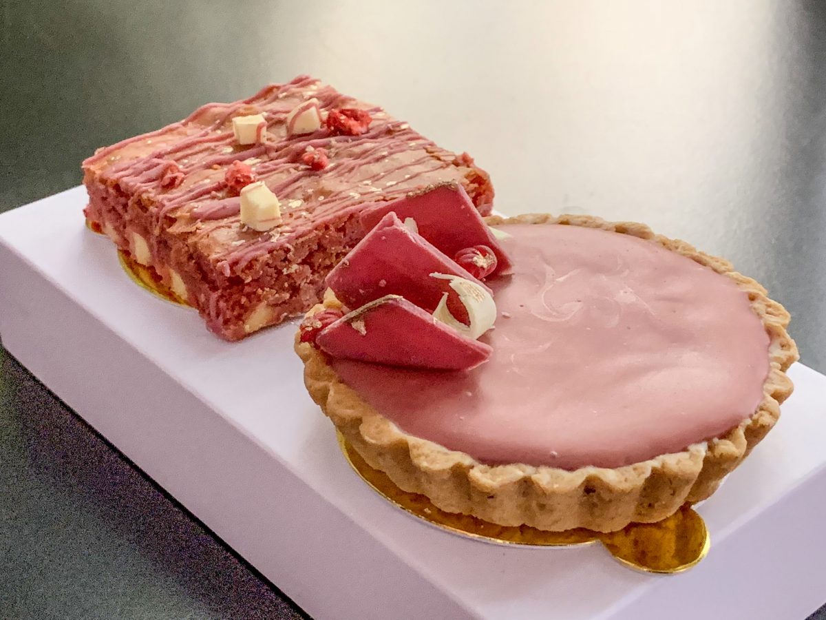 Postres con chocolate rosa 🍫 - Chismes Today