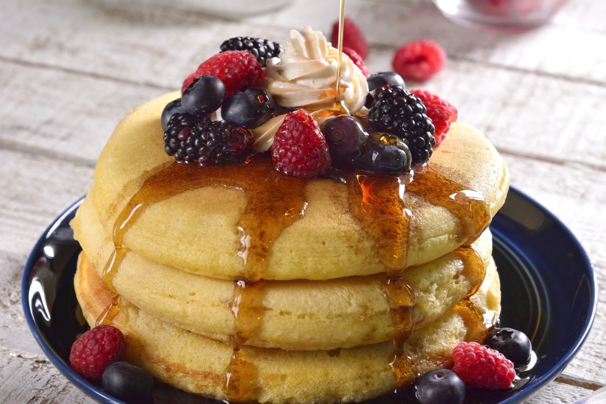 ¡Hot cakes gigantes hasta tu casa! 🤤 - Chismes Today